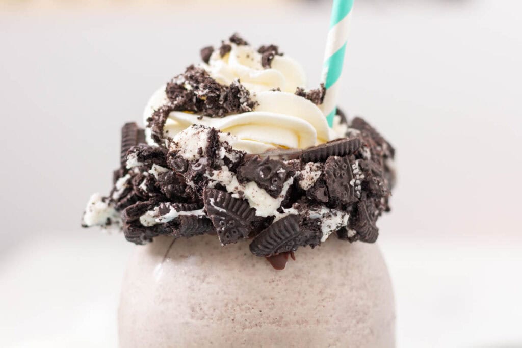 Ultimate Cookies and Cream Shake - The Wendt House Kitchen